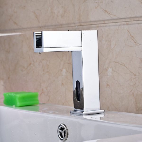 Cara Tepat Menggunakan Alat Cuci Tangan Otomatis